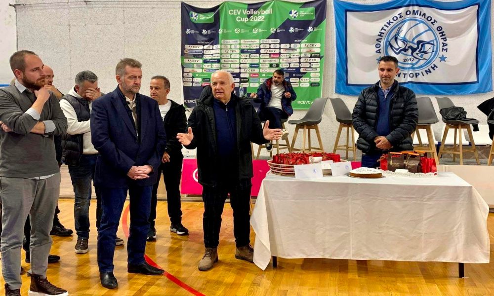 ΑΟ Θήρας : Ευχές για μια δημιουργική χρονιά- Μπόζιτς και Καραμπάση ...