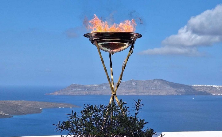 Ξεκινάει το ταξίδι της Ολυμπιακής Φλόγας από τον Πειραιά προς Μασσαλία ...