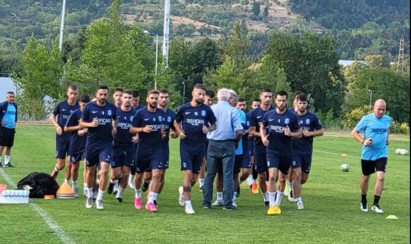 Μανέ: Ο πιστός φίλος της Α.Ε. Μυκόνου(φώτος) - Santorinisport.gr