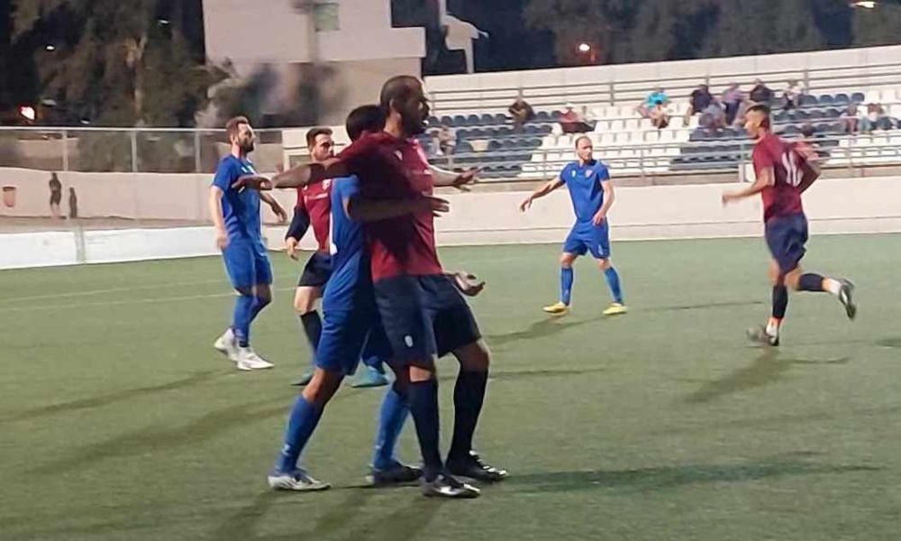 Φιλική ισοπαλία ανάμεσα σε Πύργο και Θύελλα - Santorinisport.gr