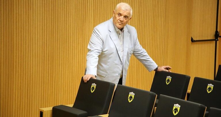 Πτήση "θρίλερ" για τον Δημήτρη Μελισσανίδη- Σώθηκε από θαύμα ...
